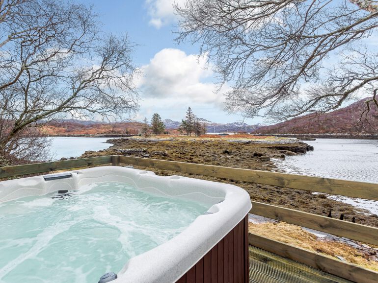 Individual Log Cabins and Lodges in Scotland